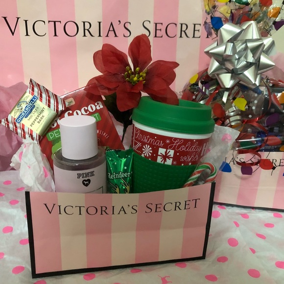 PINK Victoria's Secret | Other | Victorias Secret Pink Holiday Gift ...
